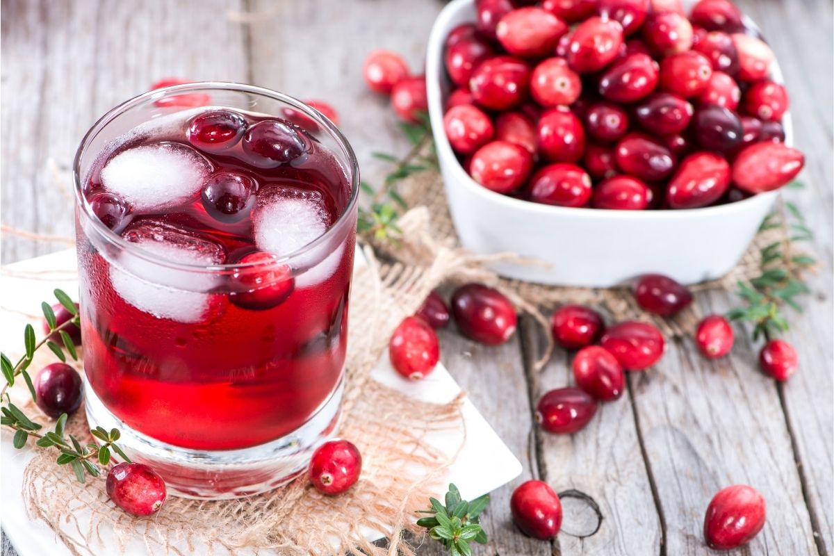 Suco de cranberry: repleto de fibras e minerais, a bebida da frutinha ...